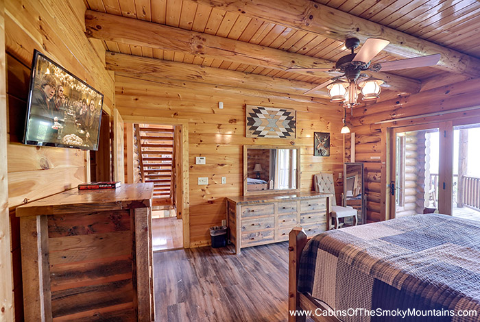 Pigeon Forge Cabin - The Great Getaway - 5 Bedroom - Sleeps 14