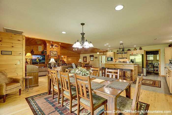 Pigeon Forge Cabin - LeConte Grandview - 6 Bedroom - Sleeps 12