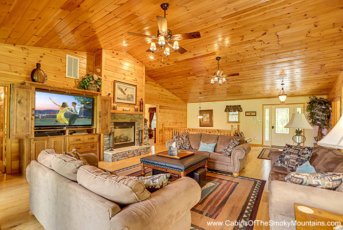 Pigeon Forge Cabin - LeConte Grandview - 6 Bedroom - Sleeps 12