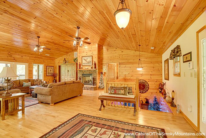 Pigeon Forge Cabin - LeConte Grandview - 6 Bedroom - Sleeps 12