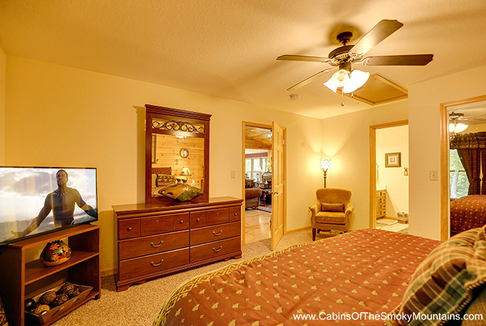 Pigeon Forge Cabin - LeConte Grandview - 6 Bedroom - Sleeps 12