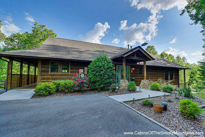 Pigeon Forge Cabin - LeConte Grandview - 6 Bedroom - Sleeps 12